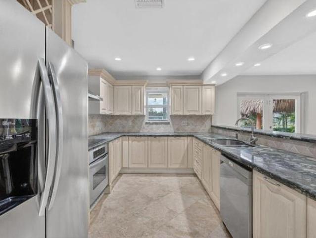 3 Br, 3 bath, Single Family 2213 NE 16th Street