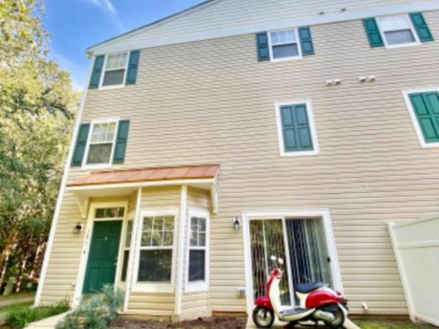 3 Br, 3 bath, Single Family 2231 Raven Rd