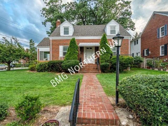 3 Br, 3 bath, Single Family 2300 Buchanan St N
