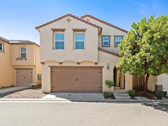 3 Br, 3 bath, Single Family 3542 Significant Way