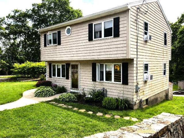 3 Br, 3 bath, Single Family 35 Fox Hill Rd