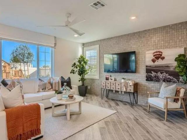 3 Br, 3 bath, Single Family 36594 Camino Springs Ave