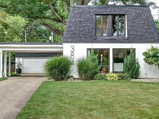 3 Br, 3 bath, Single Family 384 Bradley Road