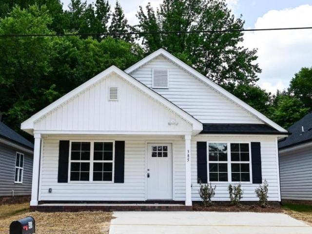 3 Br, 3 bath, Single Family 385 Harrel St