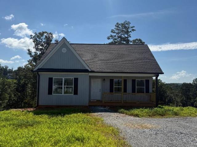 3 Br, 3 bath, Single Family 395 Grand Oak Lane