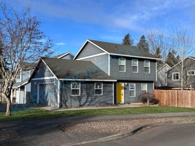 3 Br, 3 bath, Single Family 39895 Evans St