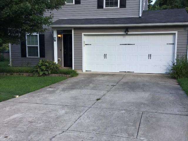 3 Br, 3 bath, Single Family 399 Randolph Dr