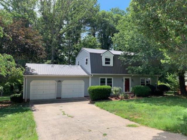 3 Br, 3 bath, Single Family 307 Maplewood Dr