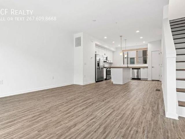 3 Br, 3 bath, Single Family 3121 Beachview Lane
