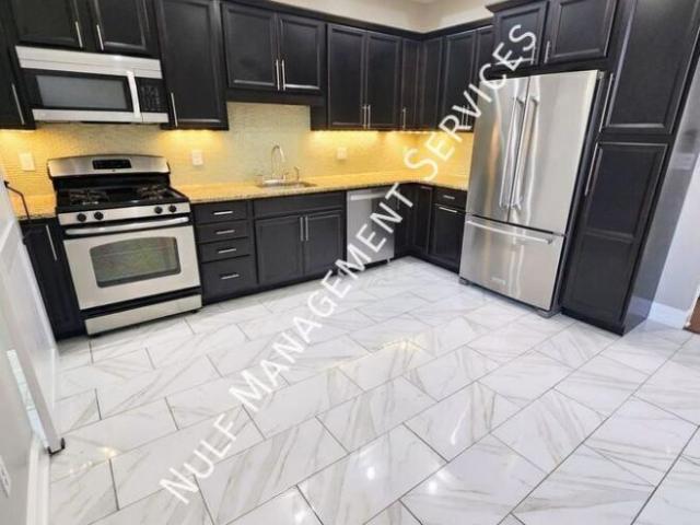 3 Br, 3 bath, Single Family 315 37th Street