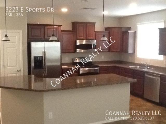 3 Br, 3 bath, Single Family 3223 E Sports Dr