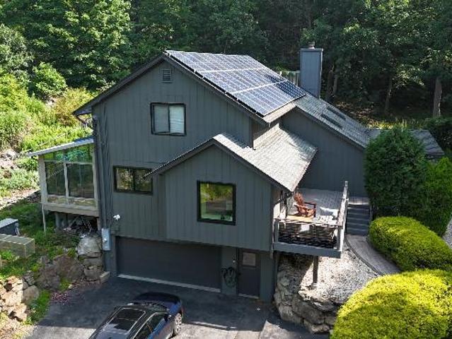 3 Br, 3 bath, Single Family 329 Glen Rd