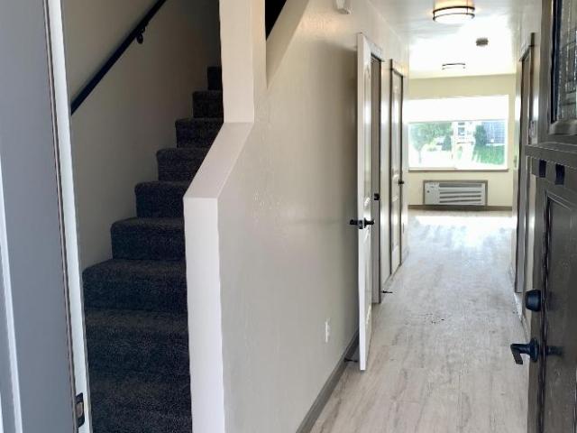 3 Br, 3 bath, Single Family 3355 Blackbird Way