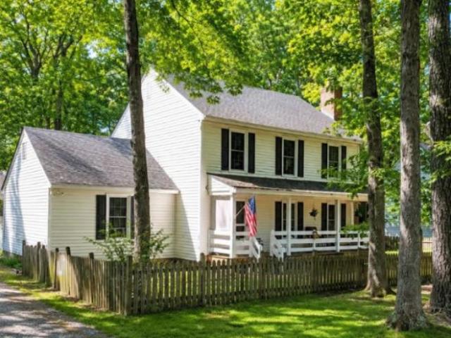 3 Br, 3 bath, Single Family 4426 Thorncroft Dr