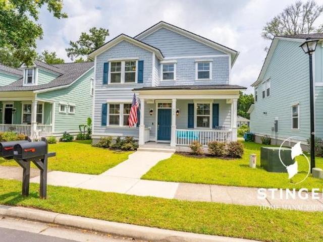 3 Br, 3 bath, Single Family 444 Coquinas Ln