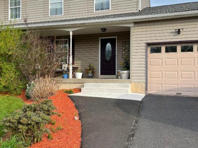 3 Br, 3 bath, Single Family 44 Lynwood Drive