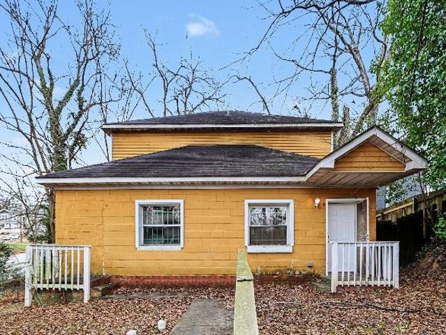 3 Br, 3 bath, Single Family 455 Joseph E Lowery Blvd Nw