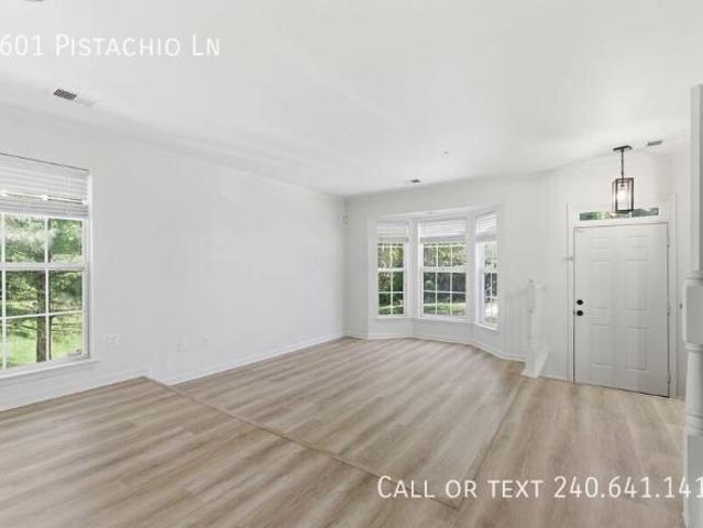 3 Br, 3 bath, Single Family 4601 Pistachio Ln