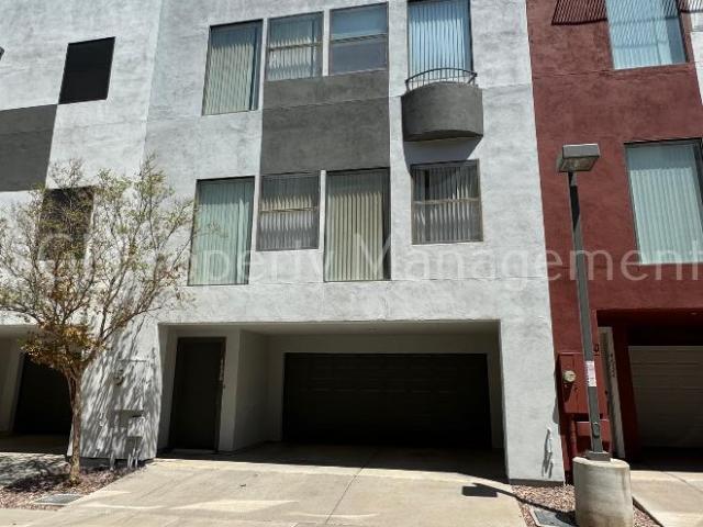 3 Br, 3 bath, Single Family 4628 E Culver St