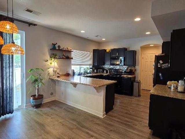 3 Br, 3 bath, Single Family 4657 Andes Way