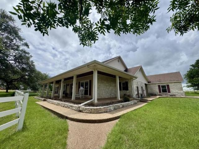 3 Br, 3 bath, Single Family 465 Austin Hines Dr