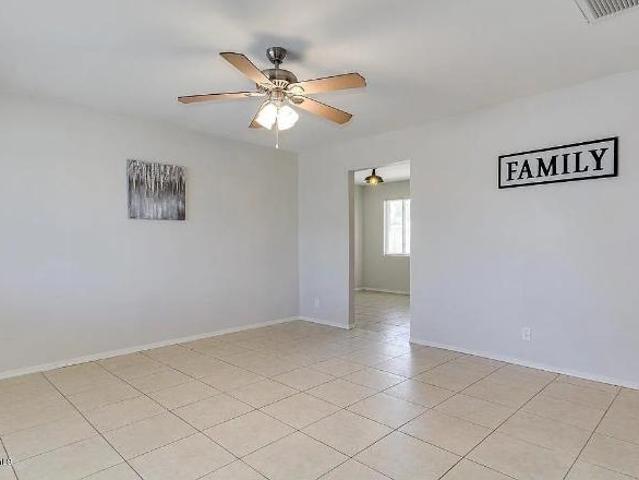 3 Br, 3 bath, Single Family 4912 W Tuckey Ln