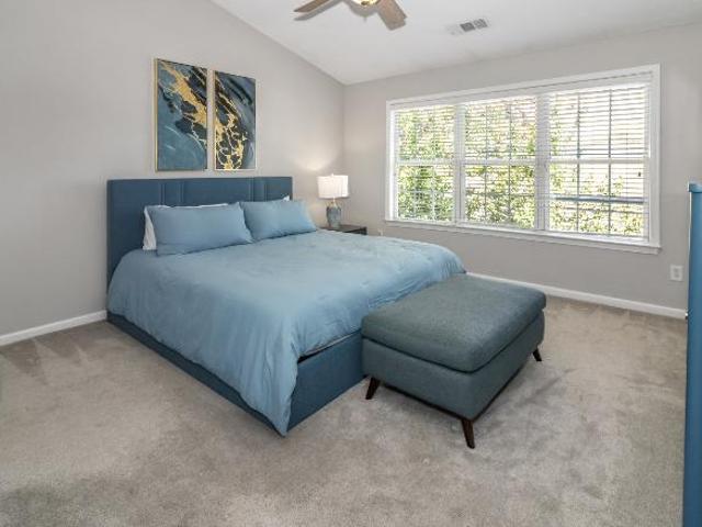 3 Br, 3 bath, Single Family 4030 Ridgefair Dr