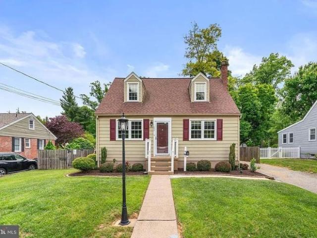 3 Br, 3 bath, Single Family 404 Forest Lane