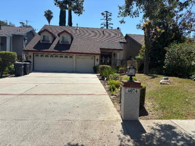 3 Br, 3 bath, Single Family 4074 Old Topanga Canyon Rd