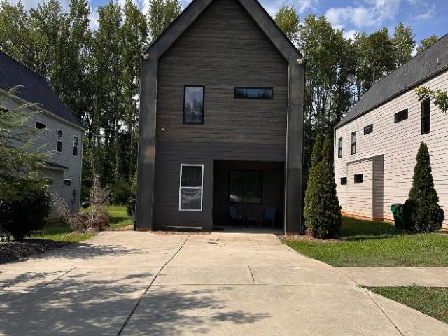 3 Br, 3 bath, Single Family 4131 Merlane Dr