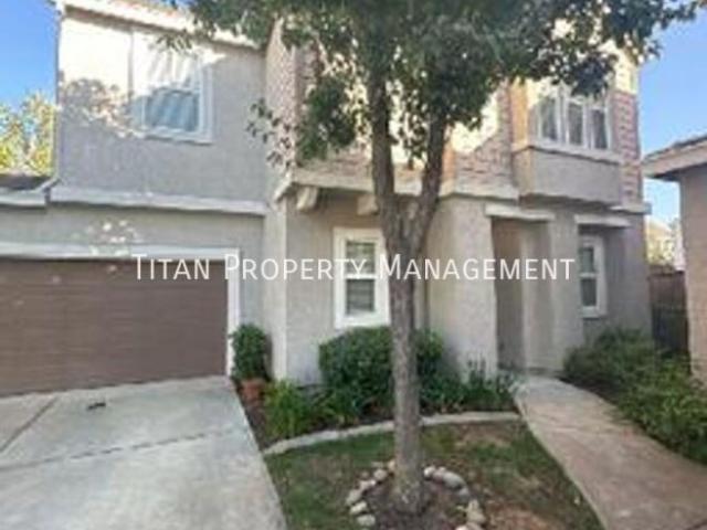 3 Br, 3 bath, Single Family 421 Phoenix Circle