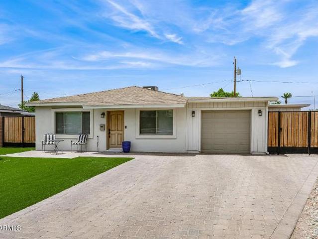 3 Br, 3 bath, Single Family 4228 N 44th Place