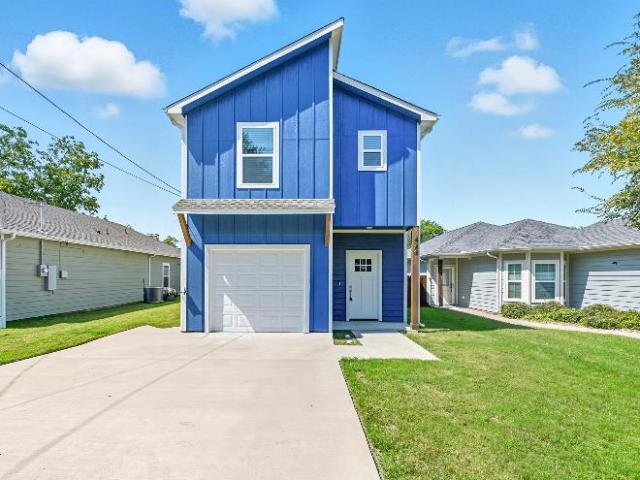 3 Br, 3 bath, Single Family 422 North Elliott Avenue