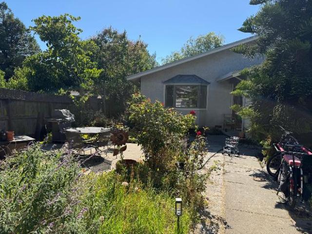 3 Br, 3 bath, Single Family 429 Maple Ave