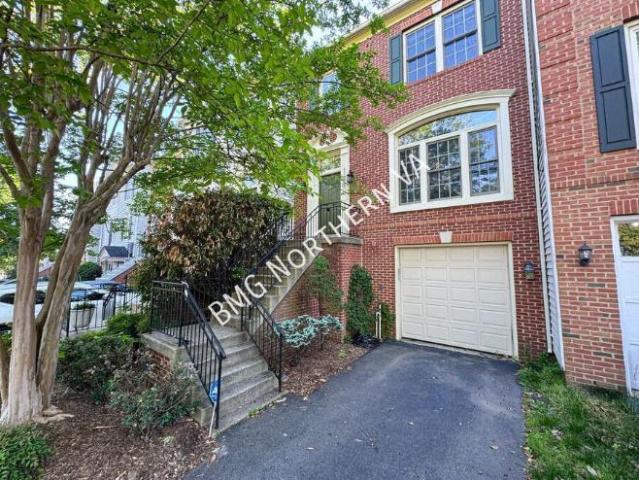 3 Br, 3 bath, Single Family 43003 Golf View Dr