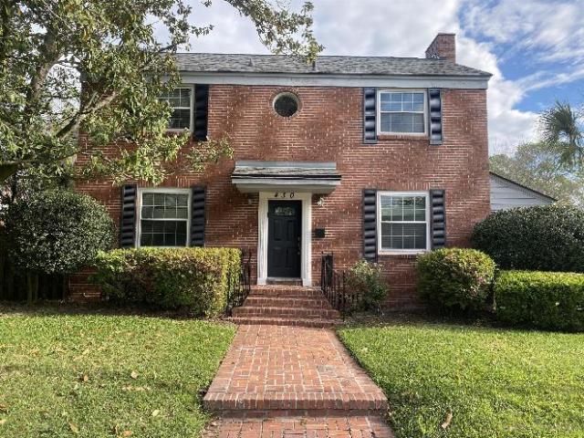 3 Br, 3 bath, Single Family 430 E 54th St