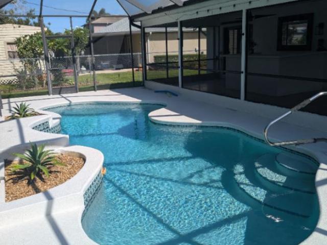 3 Br, 3 bath, Single Family 430 Se Calmoso Dr Port St