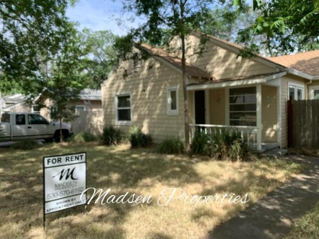 3 Br, 3 bath, Single Family 432 West 1st Avenue