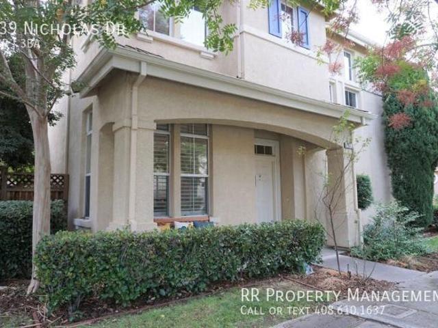 3 Br, 3 bath, Single Family 439 Nicholas Dr