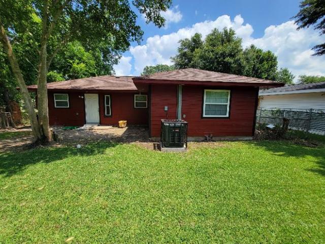 3 Br, 3 bath, Single Family 5510 Groveton Street