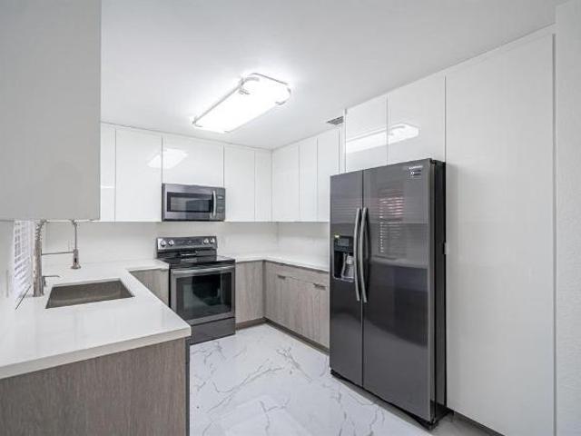 3 Br, 3 bath, Single Family 5536 Eton Court