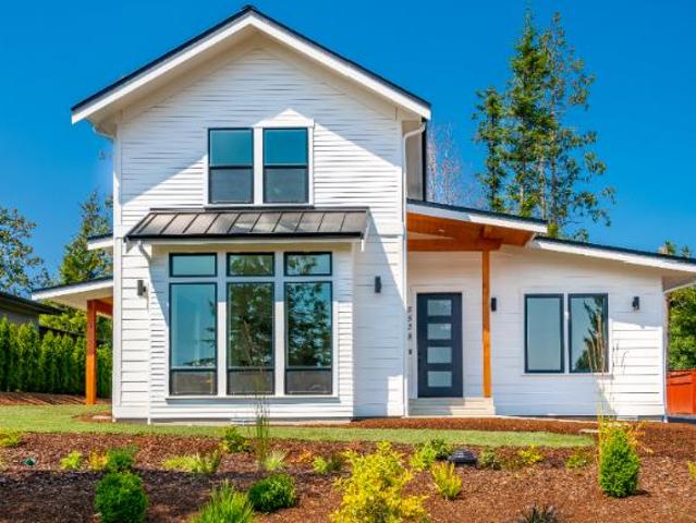 3 Br, 3 bath, Single Family 5538 Salish Rd