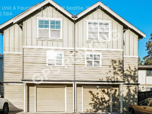 3 Br, 3 bath, Single Family 5629 Fauntleroy Way SW