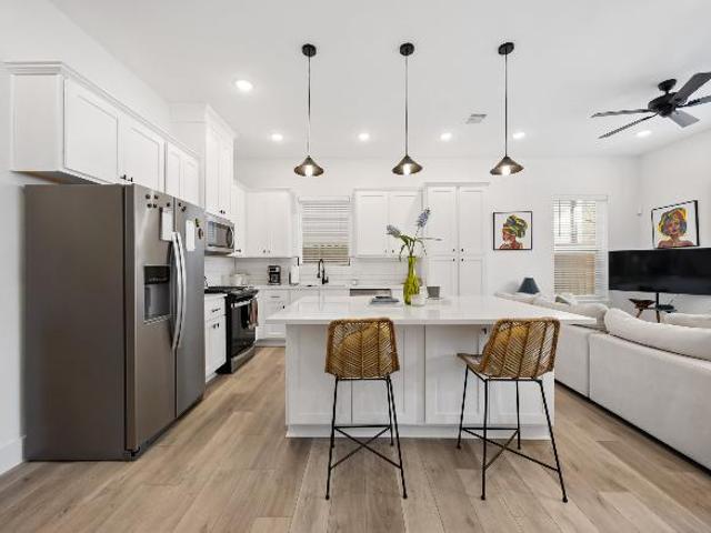 3 Br, 3 bath, Single Family 5702 Breland St Unit D