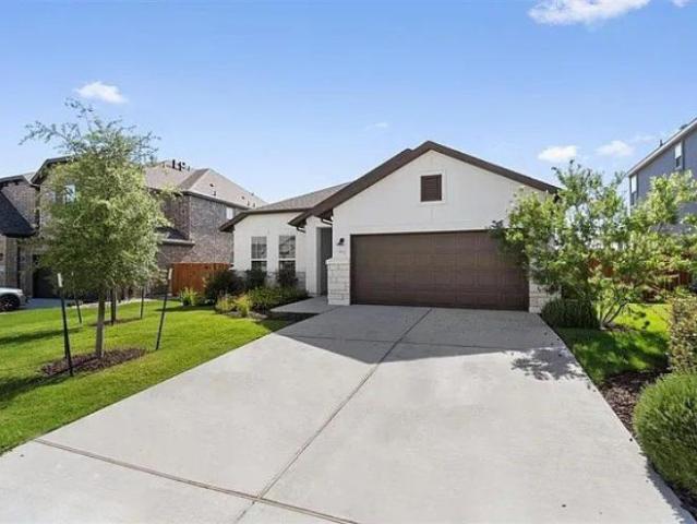 3 Br, 3 bath, Single Family 5713 Alamosa Clearing Dr