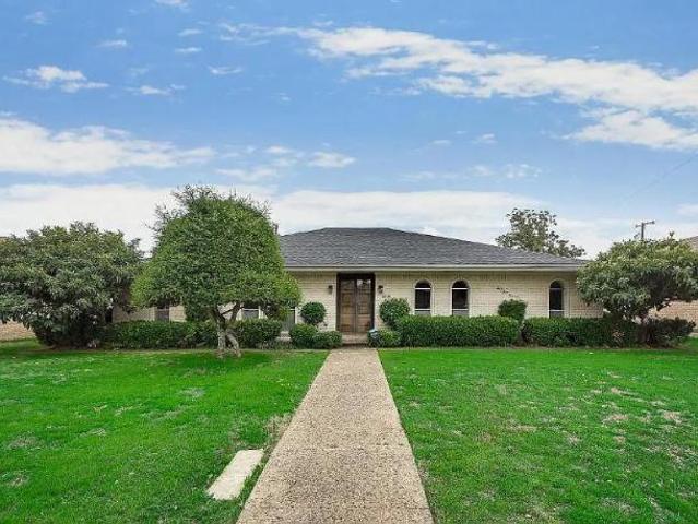 3 Br, 3 bath, Single Family 5806 Everglade Rd
