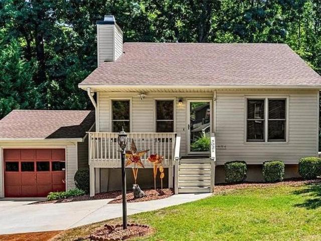 3 Br, 3 bath, Single Family 5021 Mereworth Ct