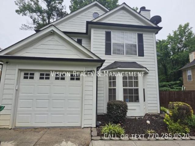 3 Br, 3 bath, Single Family 5025 Brittany Dr