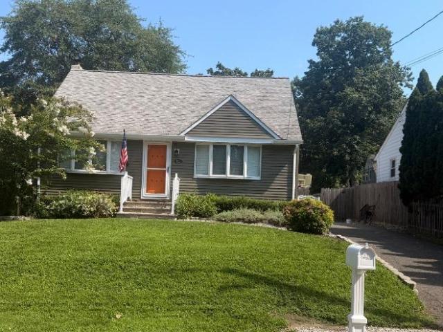 3 Br, 3 bath, Single Family 505 Moore Rd