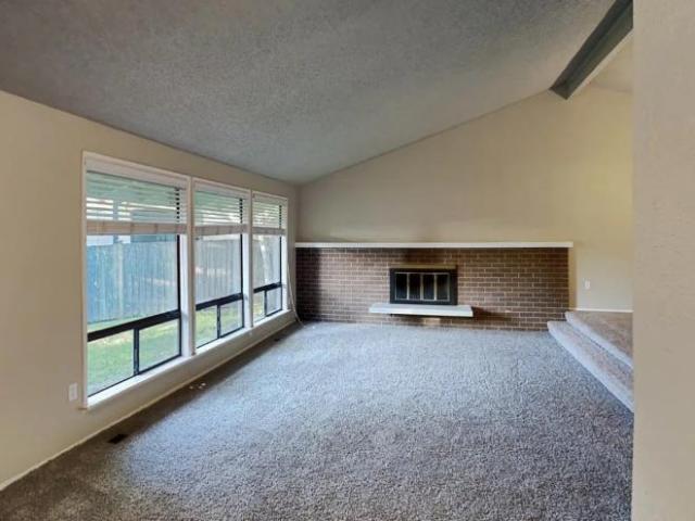 3 Br, 3 bath, Single Family 5121 S 302nd Pl